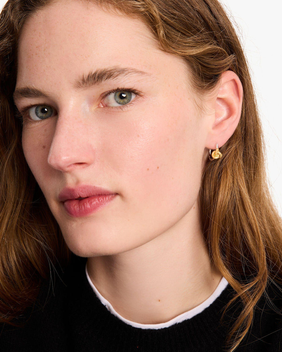 Double Knot Huggies – Kate Spade Saudi Arabia